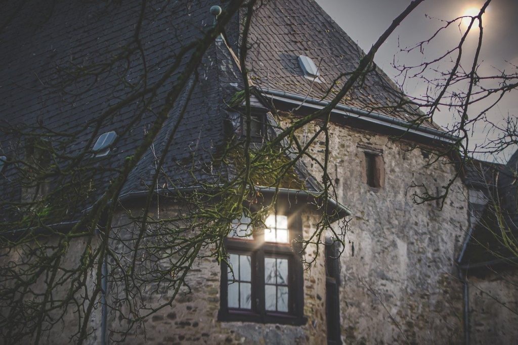 Quels sont les signes que votre maison est hantée